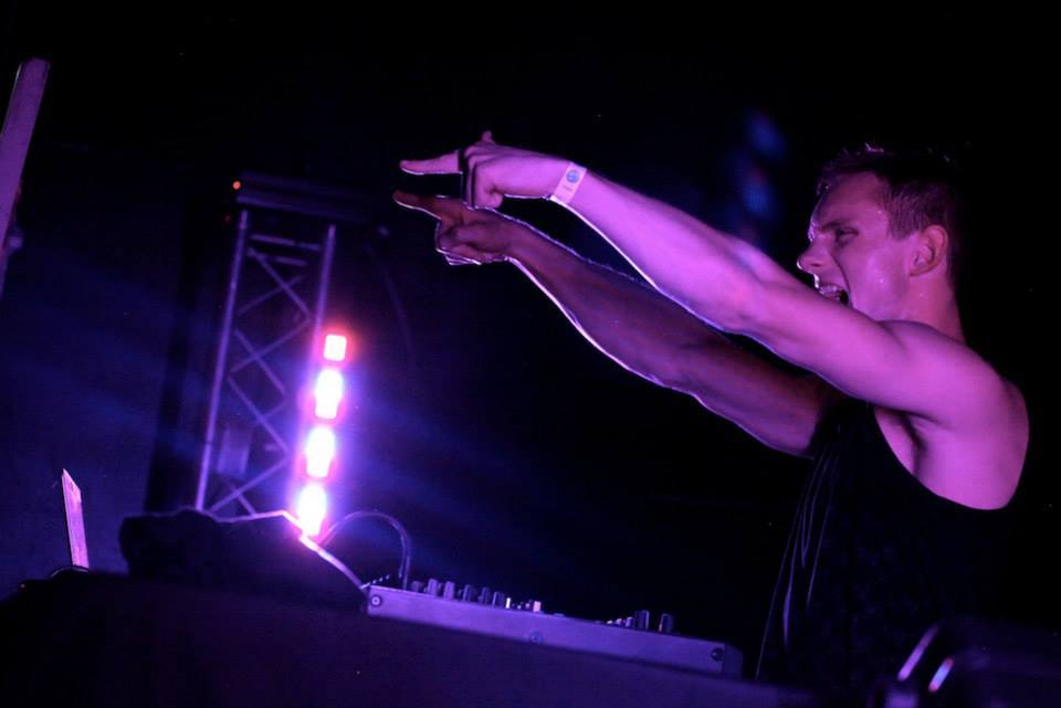 T-Mass Creates Heavy Trap Remix of "To Ü" - thissongslaps.com ...