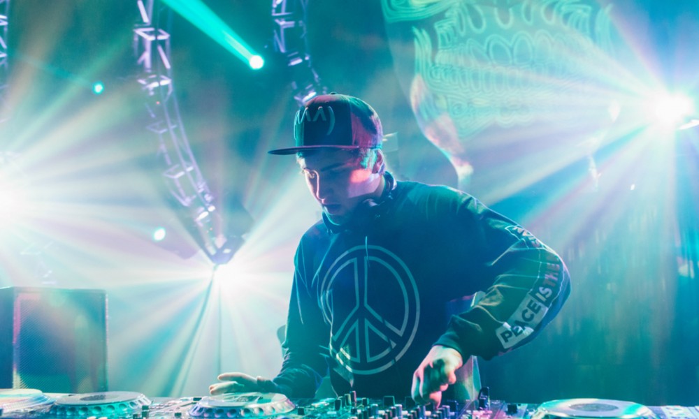 Jauz Remixes League of Legends' "Welcome to Planet Urf"