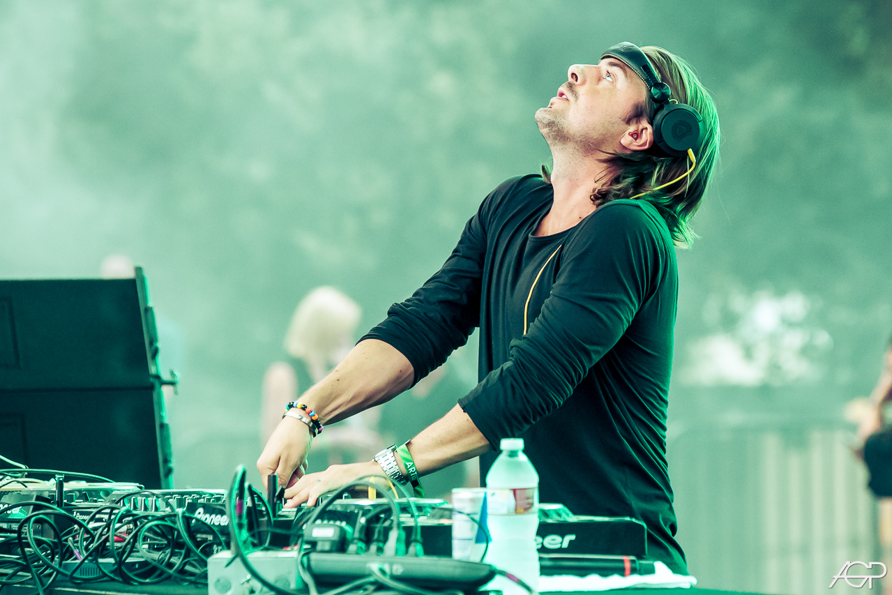Axwell Returns With Soulful New Single, "Nobody Else"
