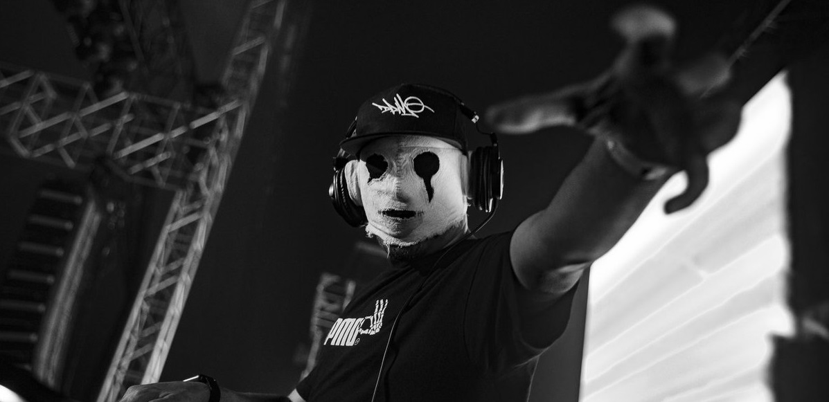 FuntCase Unites With Versa To Deliver The Ultimate "Death Stomp"