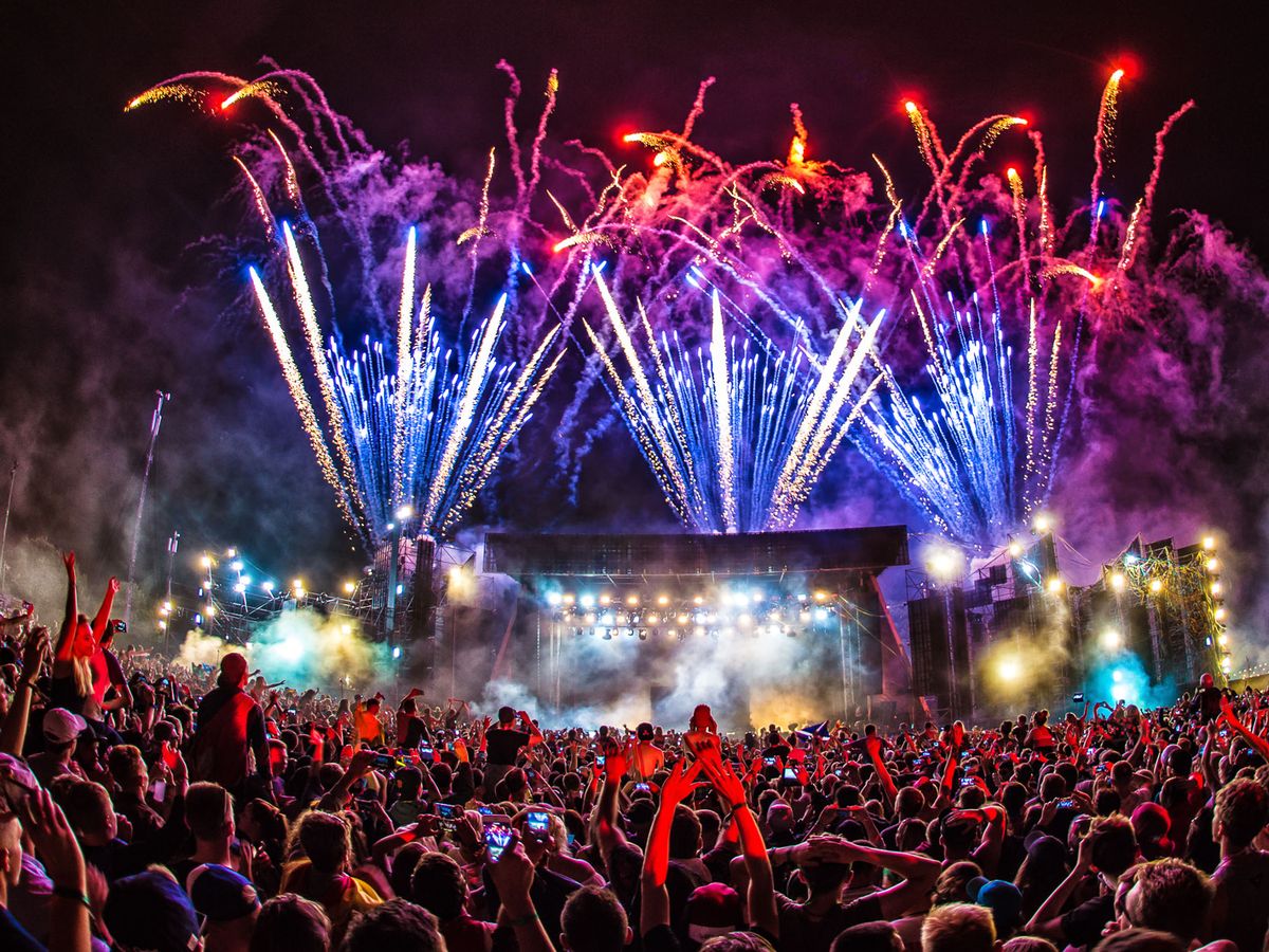 Creamfields North shares 25th anniversary lineup: Calvin Harris, Martin ...